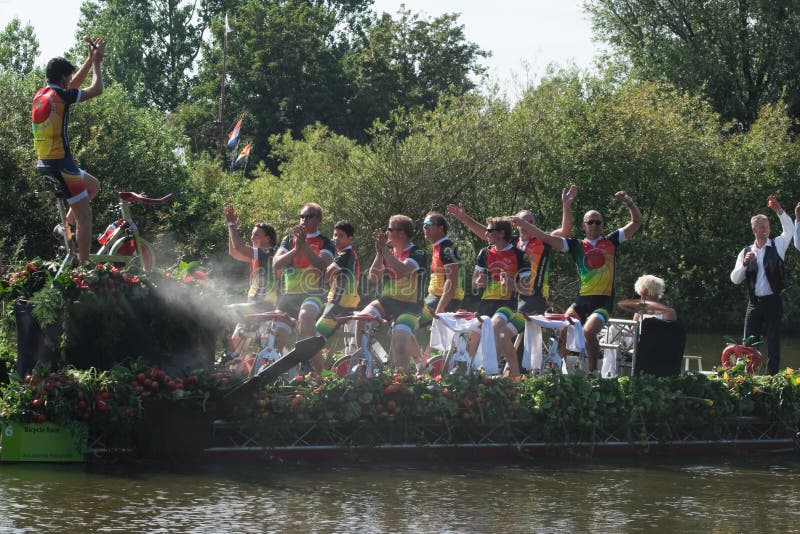 Westland Floating Flower Parade 2011 Editorial Photo - Image of parade ...