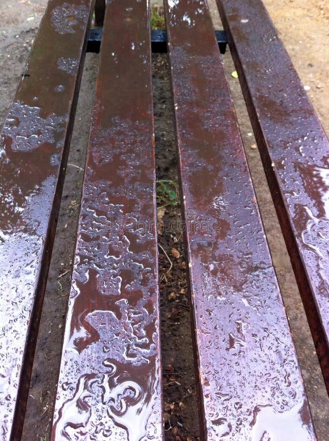 Wet Wooden Bench with Drops Stock Image - Image of liquid, reflection ...