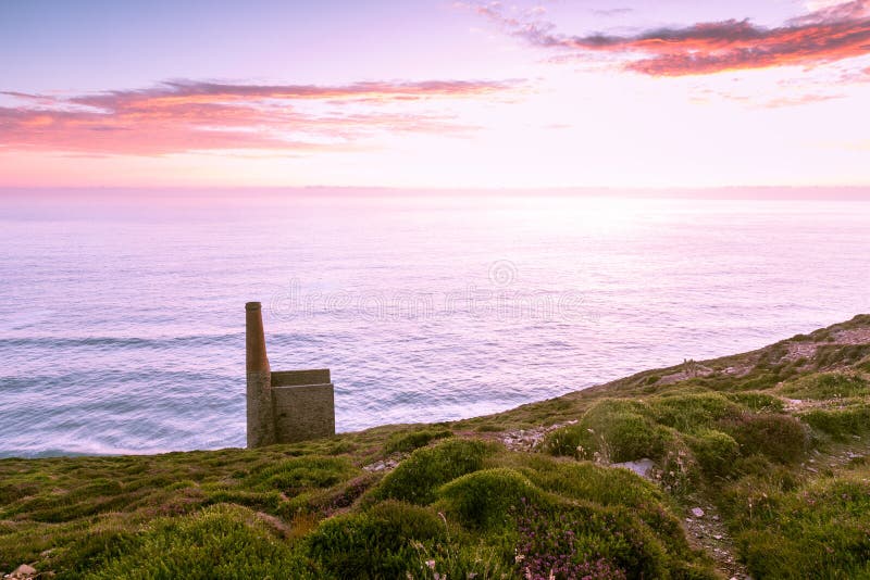 Wheal Coates tin mine stock image. Image of shore, historic - 149811581