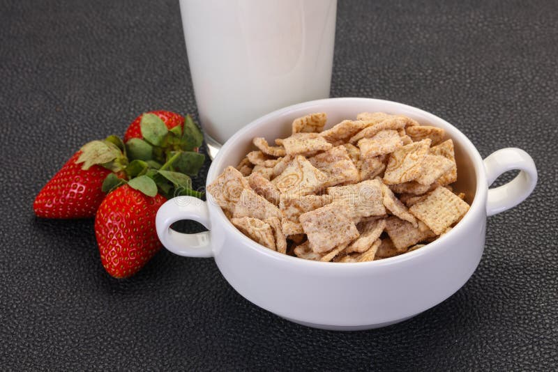 Wheat flakes for breakfast stock photo. Image of health - 142086250
