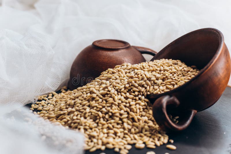 Wheat in a clay pot stock image. Image of bulgur, ceramic - 178455061