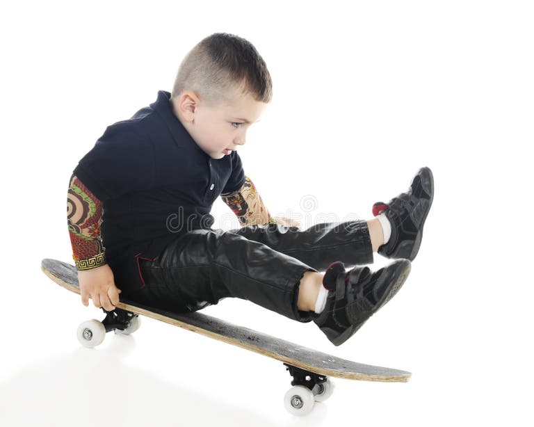 Wheeee 库存照片. 图片 包括有 学龄前儿童, 孩子, 子项, 骑马, 年轻, 男朋友, 滑板, 空白 - 25039922