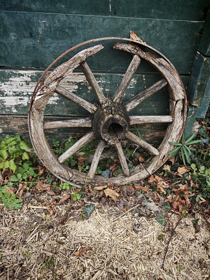 Wheel, Early Invention of Humankind Stock Image - Image of center ...