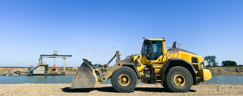 Wheel Loader at a Mining Site Editorial Photo - Image of gravel, loader ...