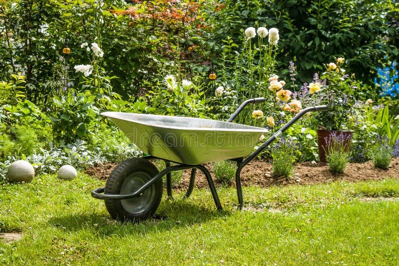 Wheelbarrow stock image. Image of metal, garden, grub - 32844195