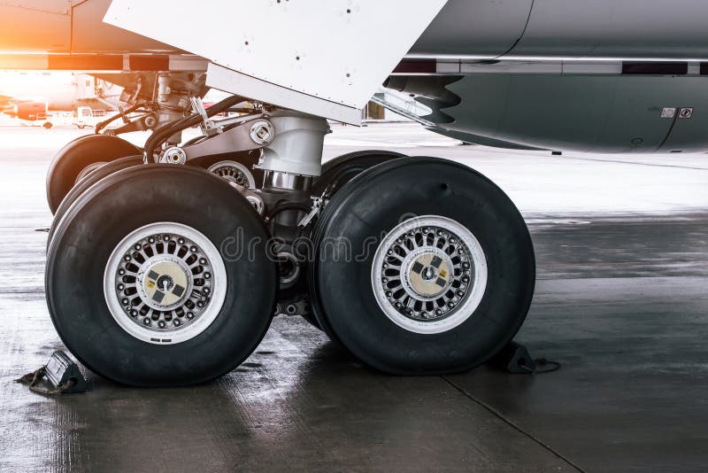 Wheels Rubber Tire Rear Landing Gear Racks Airplane Aircraft, Under ...