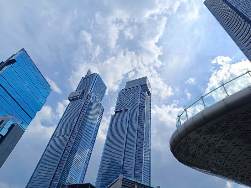 Where the City Meets the Sky: How Architectural Marvels Shape the Urban ...