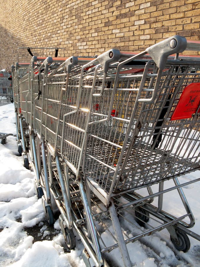 Where Shopping Carts Go To Die Stock Image - Image of slush, metal: 9673693
