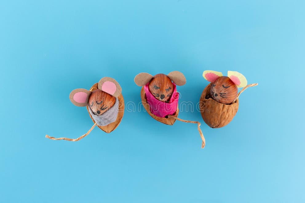 Whimsical Nutshell Art Featuring Mice Made from Hazelnut and Walnut ...