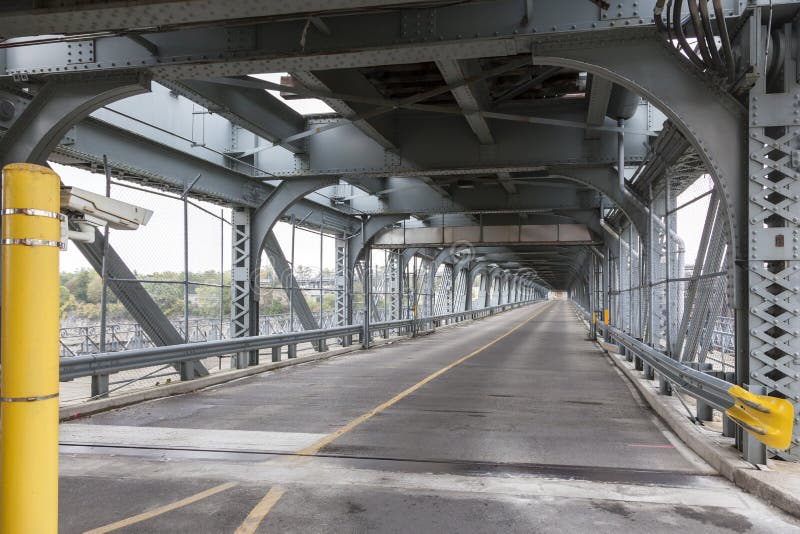 Whirlpool Rapids Bridge, Canada Stock Image - Image of landmark, river ...