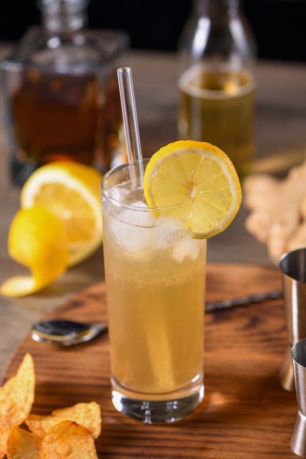 Whiskey with ginger beer stock photo. Image of cocktail - 327848752