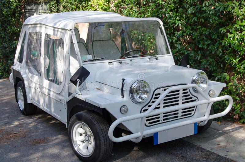 White austin mini moke stock photo. Image of cute, beach - 60482946