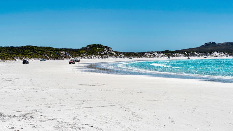 The White Beach and Crystal Clear Turquoise Waters of Lucky Bay Stock ...