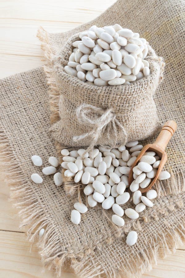 White bean in hemp sack stock photo. Image of grain - 125481194