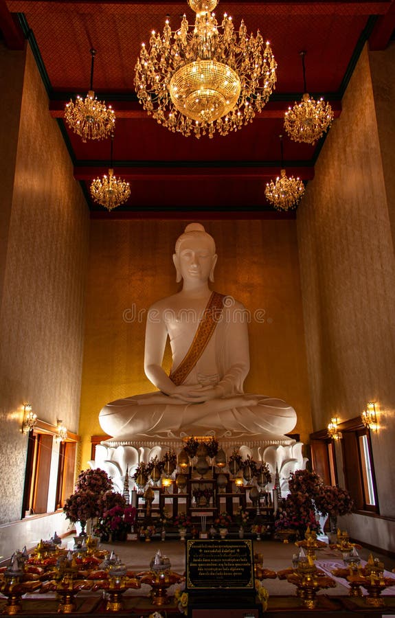 White Buddha Statue at Temple Editorial Photo - Image of sign, buddhist ...