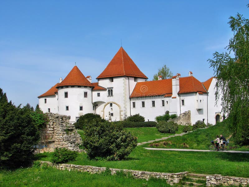 Old castle in Varazdin stock image. Image of white, city - 16814149