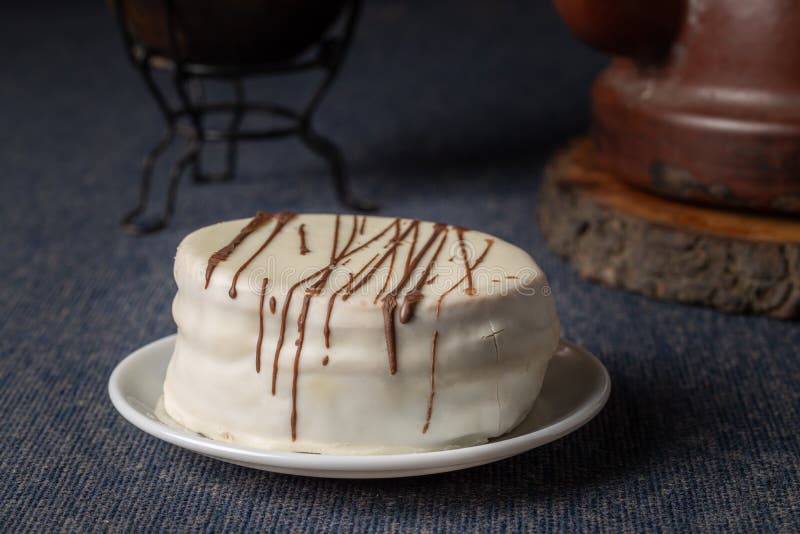 317 Argentinian Alfajor White Stock Photos - Free & Royalty-Free Stock ...