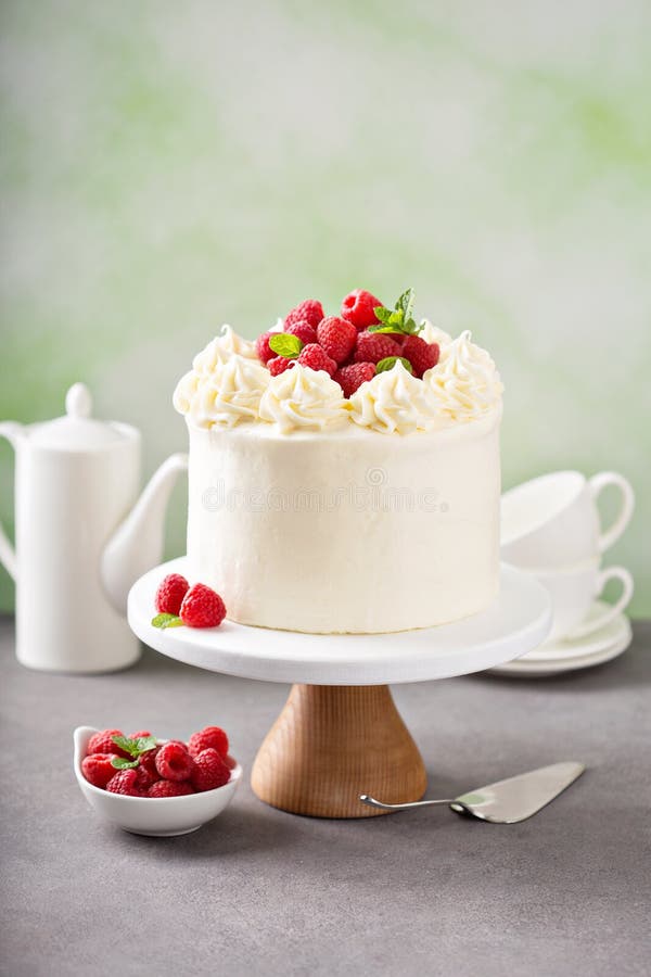 White Chocolate Raspberry Cake Stock Photo - Image of holiday, birthday ...