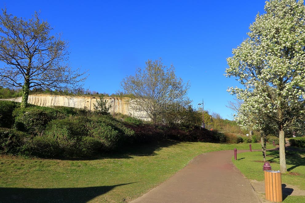 White Cliffs Overlooking a Footpath at Bluewater in North Kent Stock ...