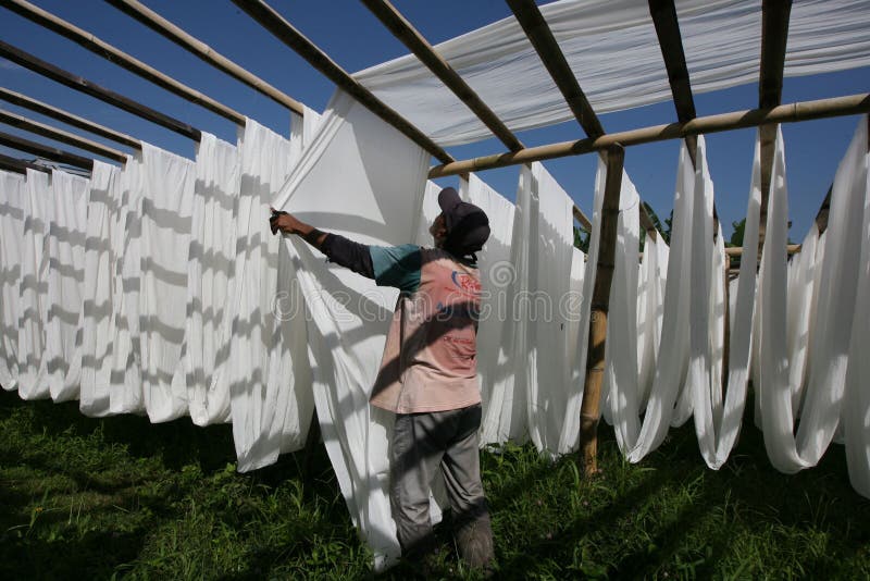 White cloth editorial photography. Image of grass, drying - 32235222