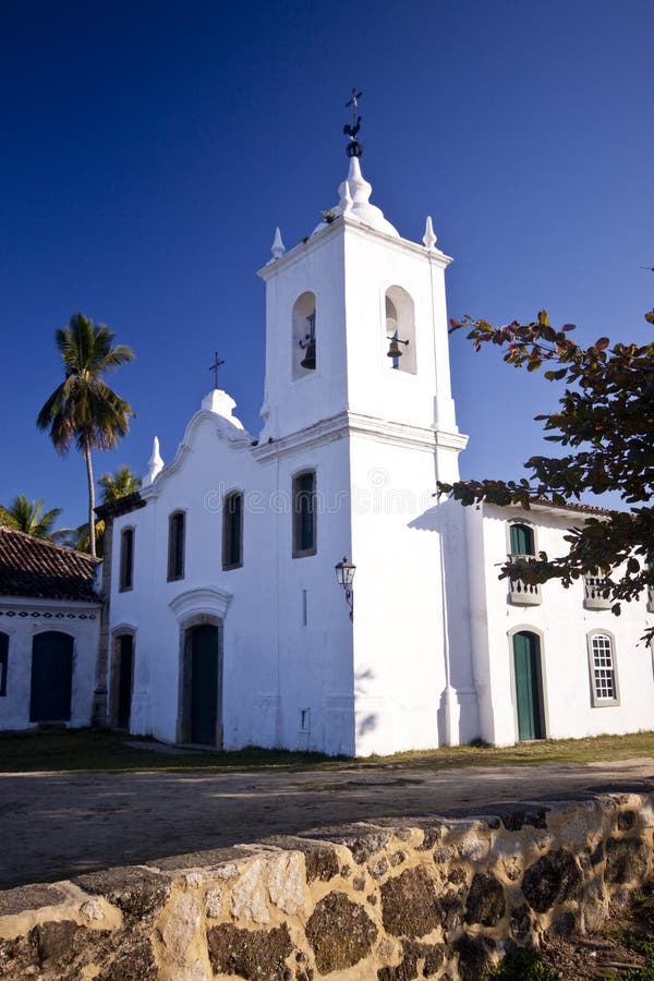 White Colonial Style Church Stock Image - Image of bell, facade: 14985313