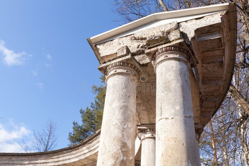 White Columns with Circular Portico Under Blue Sky Stock Photo - Image ...
