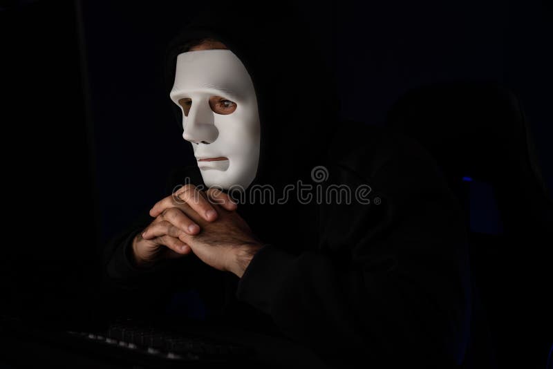 Criminal Anonymous Mask& X27;s Hack Programmer Trying To Approach Main ...