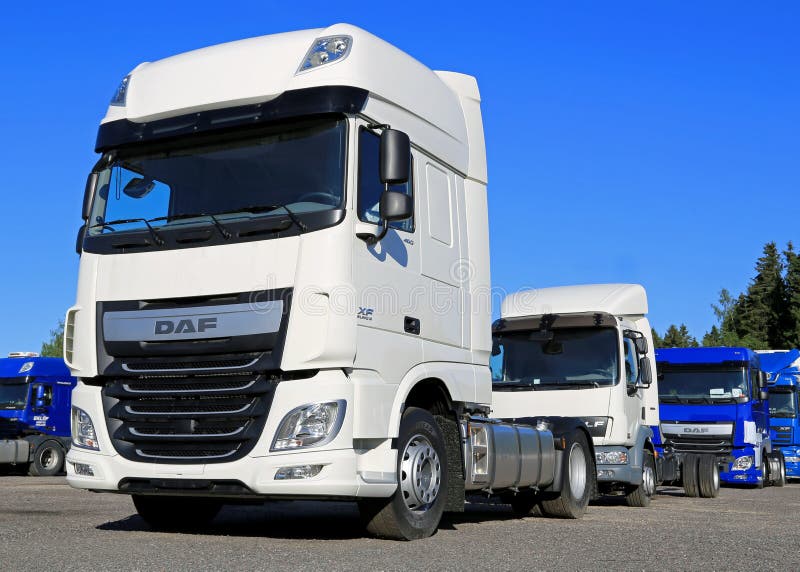 White Daf Xf Euro6 Truck Editorial Image Image Of Shipping 42321150