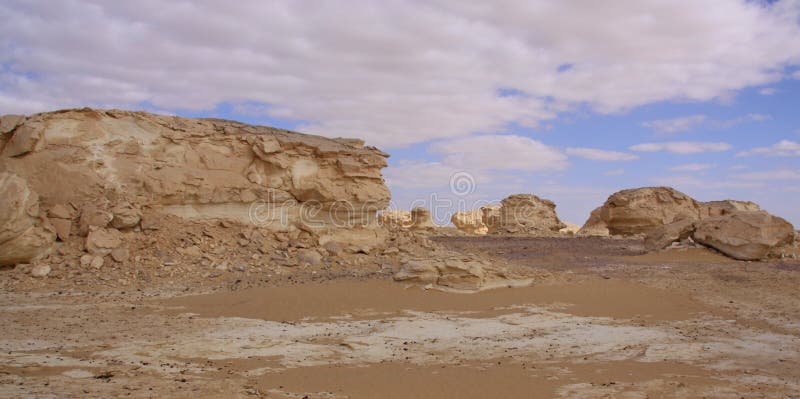 The Limestone Formation Rocks in the Western White Desert, Farafra ...