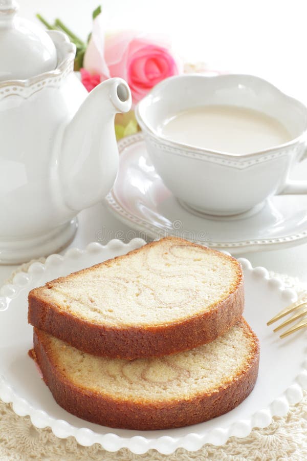 Marble Syrup in Around Cake Stock Image - Image of white, dish: 158563381