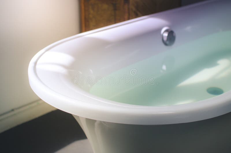 13,686 Empty Bathtub Stock Photos - Free & Royalty-Free Stock Photos ...