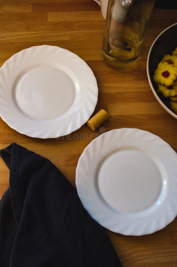 White Empty Plates Canvas stock image. Image of white - 144585673