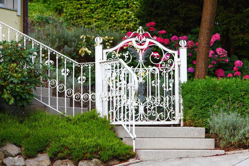 White fence gate stock image. Image of home, horizontal - 38194567