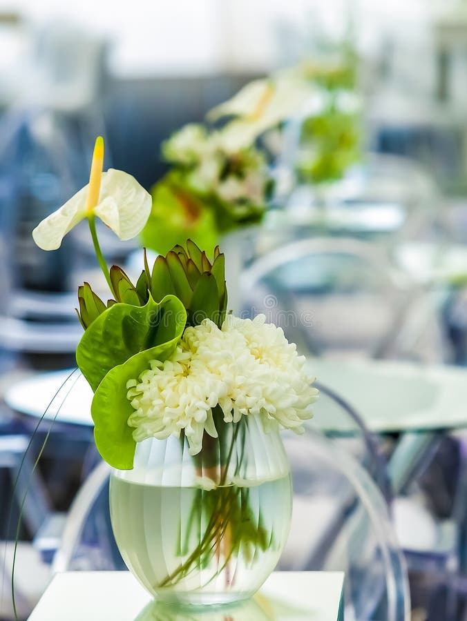 White Flowers on a Table Setting for Event or Party with Lilies Stock ...