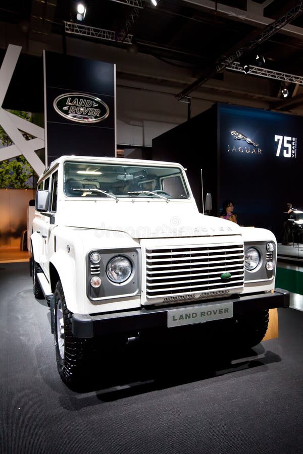 White jeep car Land Rover editorial photography. Image of mirror - 19808957