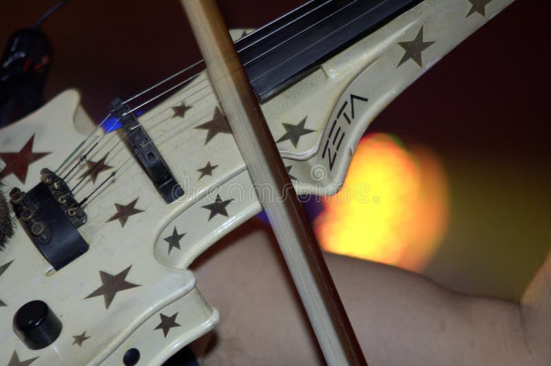 Modern E - Violin with bow editorial photography. Image of violine ...