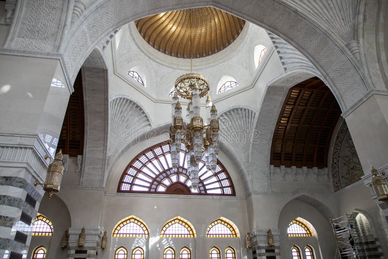 White Mosque, Muscat, Oman editorial photo. Image of oman - 267201051