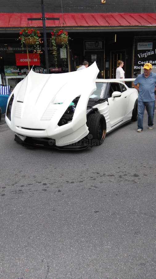 White nissan gtr r35 editorial image. Image of white - 73378265