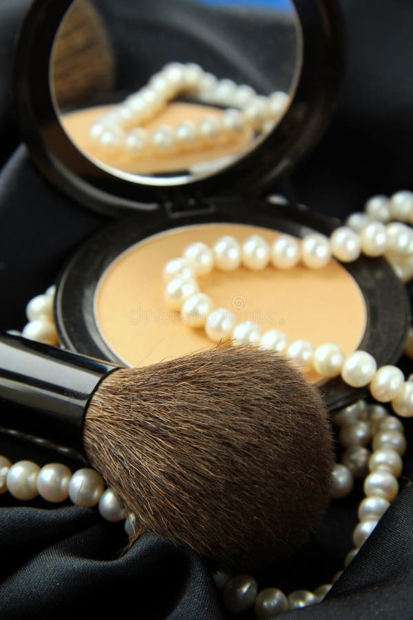 White Pearl with Powder in a Box Stock Image - Image of pearl, jewelry ...