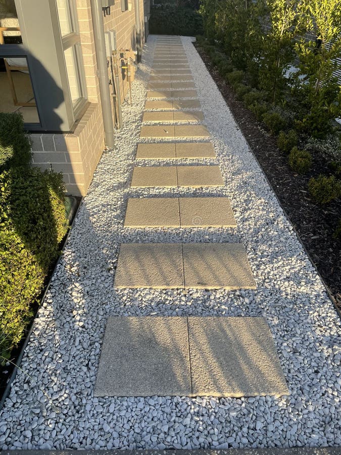 Pebble Footpath Design in Backyard Stock Image - Image of pebblep ...