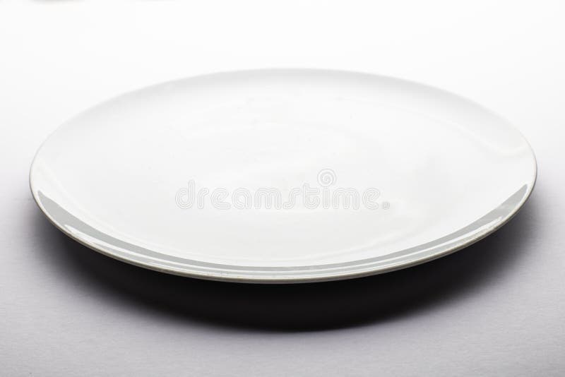 743 Empty Plate Table Front View Stock Photos - Free & Royalty-Free ...