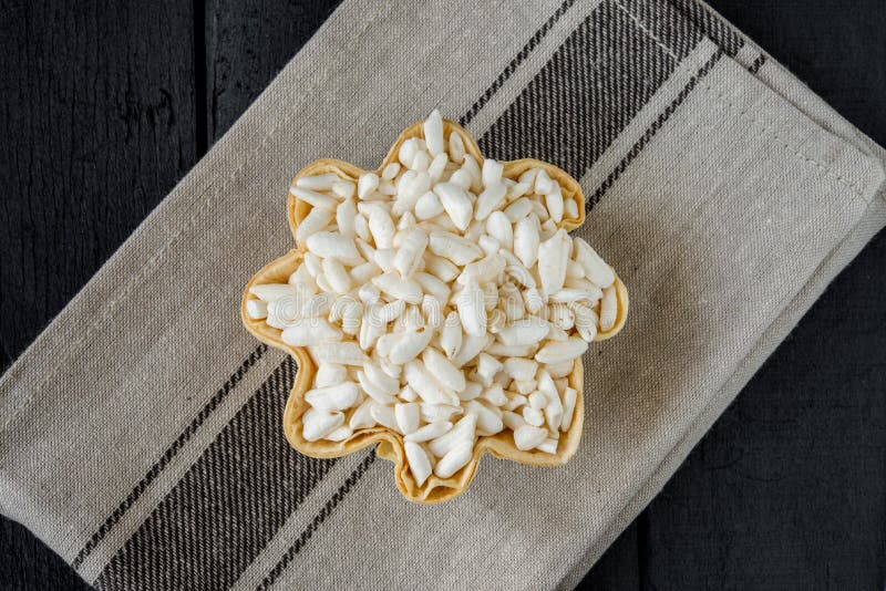 White puffed rice stock image. Image of crunchy, vegetarian - 117230837