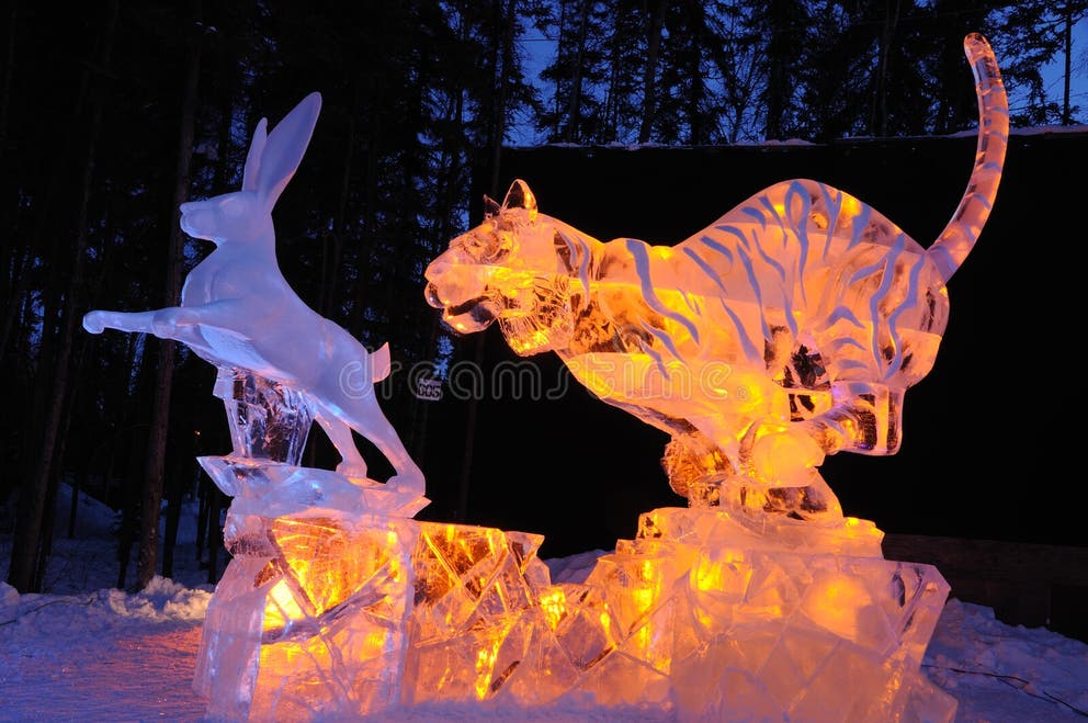 The White Rabbit Ice Sculpture Editorial Image - Image of animal, life ...