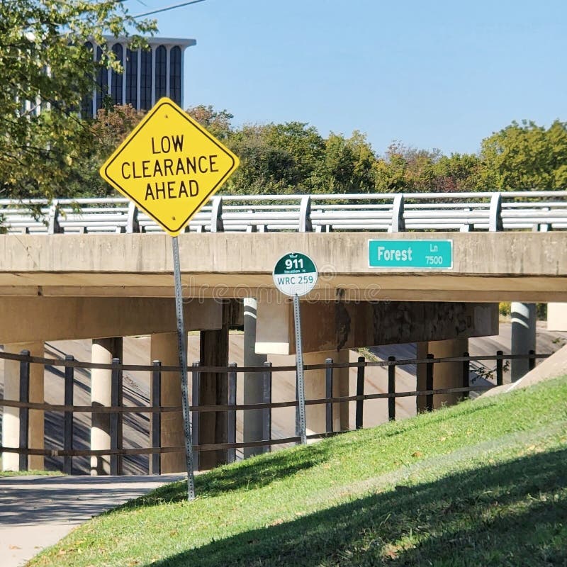 White Rock Creek Trail in Dallas at Forest Lane Overpass Editorial ...