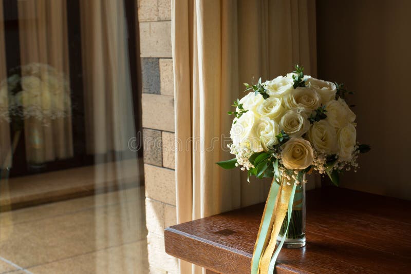 White Rose Flower Bouquet in Bundle Shape for Bridal in Wedding Stock ...