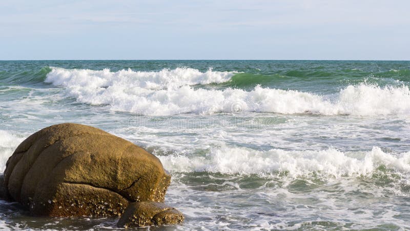 White Splash Water Over the Rock Stock Image - Image of seascape, water ...