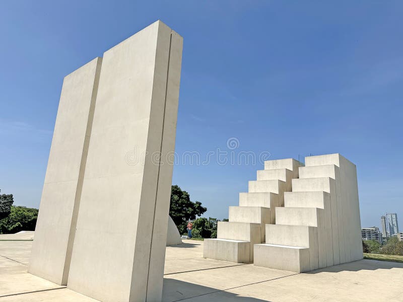 White Square Monument in Tel Aviv Editorial Stock Photo - Image of ...