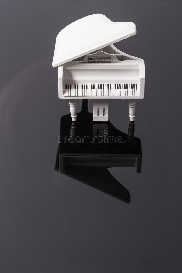406 Piano Surface Stock Photos - Free & Royalty-Free Stock Photos from ...