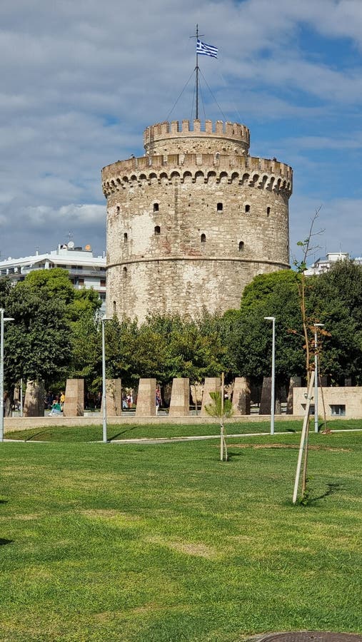 White Tower in Salonica Greece Editorial Photography - Image of ...