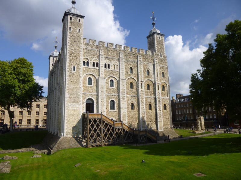 White Tower of the Tower of London Stock Photo - Image of tower, trees ...
